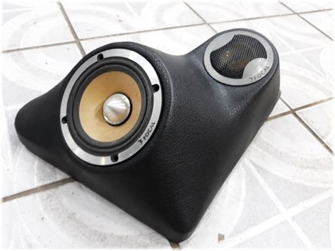 리베로 차량 가지고 오신 포칼 3웨이 앰프3대 캐패시터 2대 헤르츠 우퍼 12인치 장착및 도어 A필러 성형 작업 공사판2호점