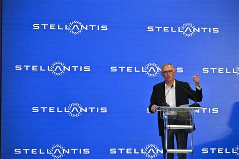 Stelantis Koji Posluje I U Srbiji Obustavlja Proizvodnju Električnog