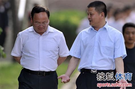 幻灯：马季奇上任首训 鲁能忙备战邓卓翔秀大腿 搜狐体育