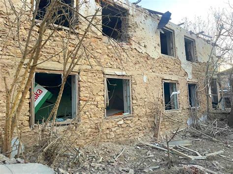 На Херсонщині показали наслідки російських атак під завалами загинула жінка Інтент