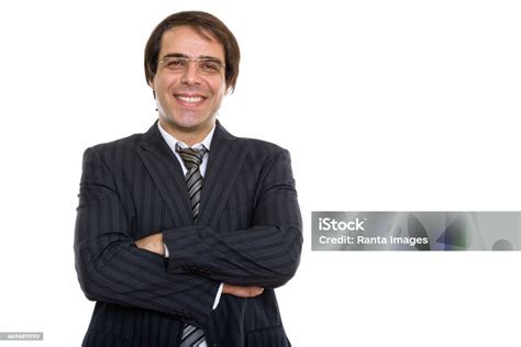 넘어 무기와 안경을 착용 하는 동안 웃 고 젊은 행복 페르시아어 사업가의 스튜디오 촬영 30 39세에 대한 스톡 사진 및 기타 이미지 30 39세 35 39세 기업