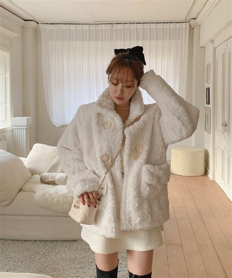 샤를 푸들 퍼 소프트 떡볶이 반코트 겨울 도톰 재킷 연말룩 털점퍼 더플자켓 에이블리