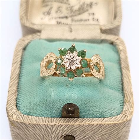 Vintage 9ct Gold Emerald And Diamond Ring Gold 375 Ring Uk Size O