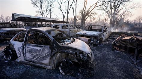 Wildfire Raging In Texas Panhandle Is Now Largest In State History Kwkt Fox 44