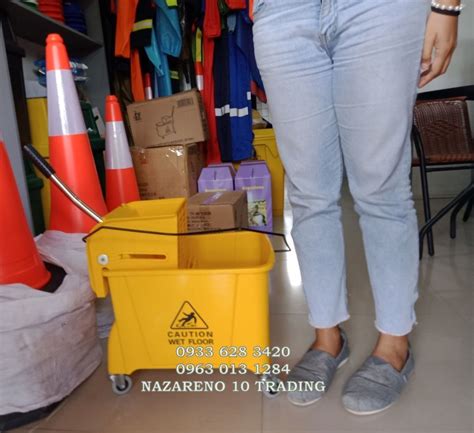 MOP SQUEEZER MOP BUCKET With A WRINGER 20 Liters 30 Liters On Carousell