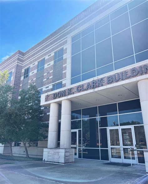 kristan russell on linkedin aaaaaand that s a wrap 🏻 today i worked my last official day as an…