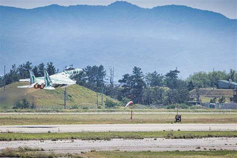 Premium Photo This Is An Aggressor Squadron At Komatsu Base In Japan