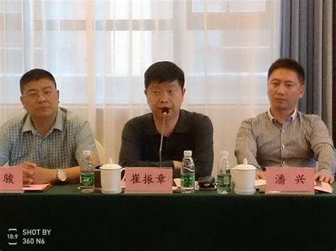 武汉城市圈商贸服务协会一行到应城考察