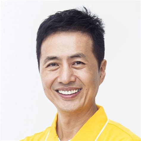 我愛龍潭 龍潭大池清淤了幾天 這幾天的大雨應該又要停工好久 老實說小編並不相信這些清出來的淤泥是去給農田作養分 也不相信淤泥清理跟燈會辦不辦有何關聯 是否應該請鄉公所公布淤泥的清運量及