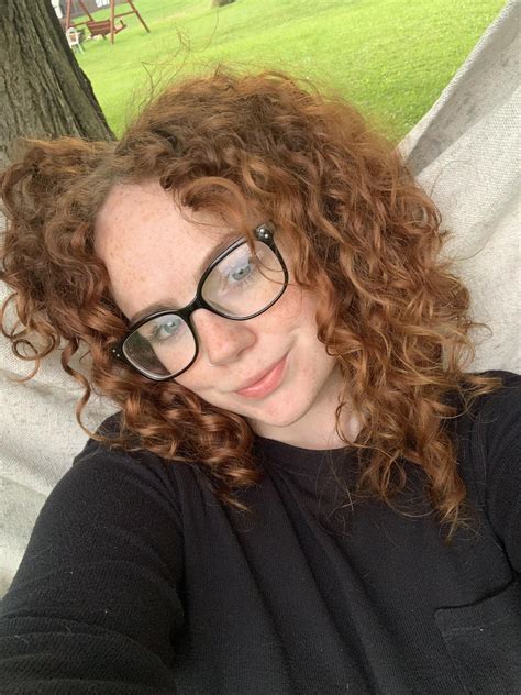 I Hate My Glasses Lol Rsfwgirlsinglasses