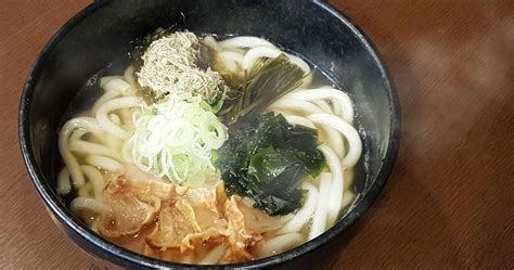 うどんは食べ方が色々日本中で愛されるうどんの魅力を改めておさらい 牛かすうどんりっちゃん