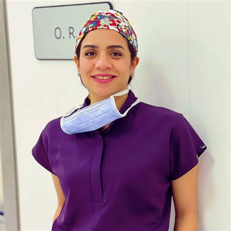 Dr Sara El Nemr Plastic Surgeon د ساره النمر جراح التجميل