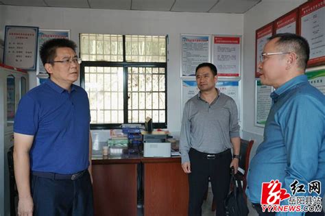 肖湘晖到荣家湾镇督导巩固拓展脱贫攻坚成果同乡村振兴有效衔接工作 岳阳县政府网