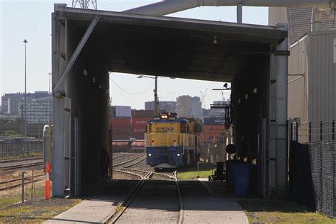 4532 Leads The Loaded Grain Train Into Appleton Dock Wongms Rail Gallery