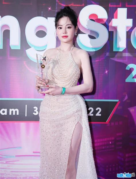 Idol Tiktok Ngô Dĩnh Hà