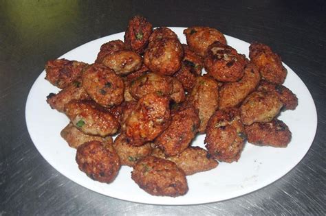 ΕΣΤΙΑΤΟΡΙΑ ΒΑΣΙΛΗΣ ΠΑΡΑΔΟΣΙΑΚΗ ΤΑΒΕΡΝΑ ΜΕΛΑΝΕΣ ΝΑΞΟ