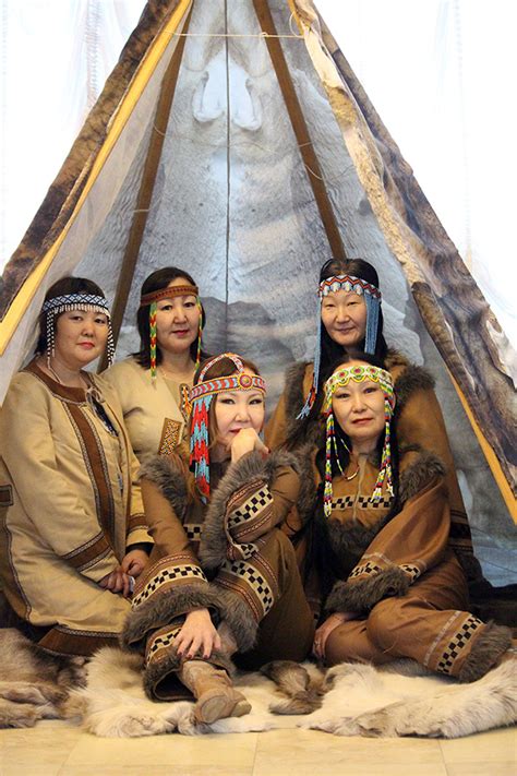 Дом дружбы народов им А Е Кулаковского Коренные народы Севера Якутии представили круговые танцы