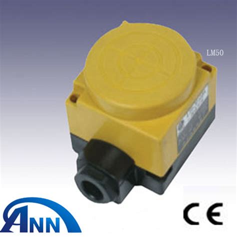 Lmf50 Angular Column Type Inductive Proximity Sensor Switch China