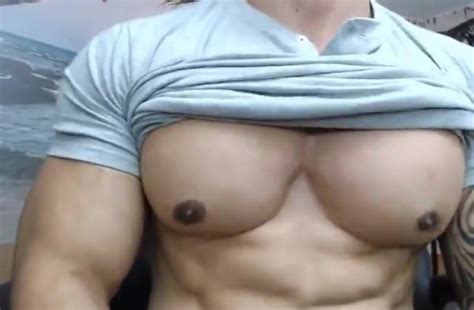 Flexing Pecs ThisVid Com