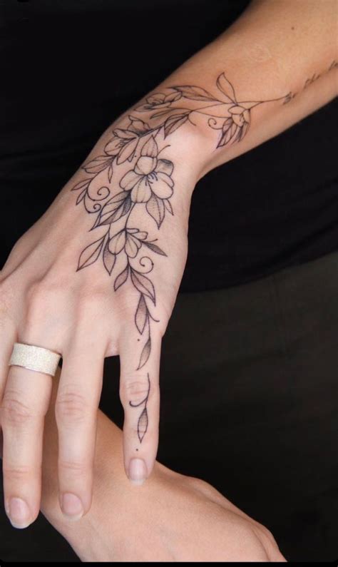 Pin On Тату Hand Tattoos For Women Hand Tattoos Tattoos For Women