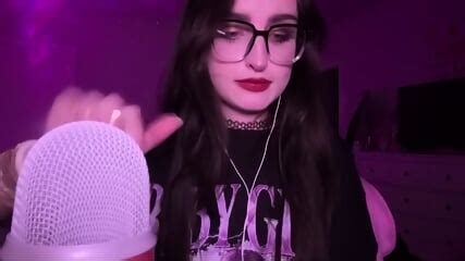 Beebee Asmr Asmr Chaotic Mouth Sounds Upclose Hand Movements Random Triggers W Rambling