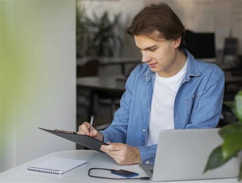 5 Ways Invoice Management Software Improves Cash Flow