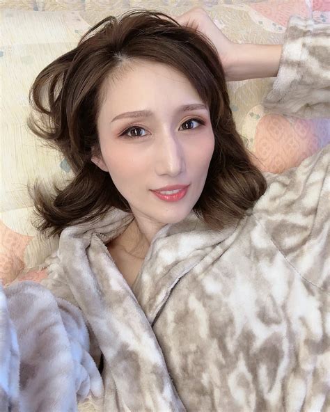 Julia Official Account Julia Official Ac • Instagram Photos And Videos