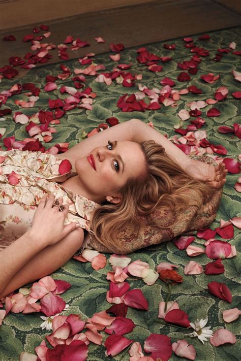 ELISABETH MOSS Los Angeles Magazine Photoshoot HawtCelebs