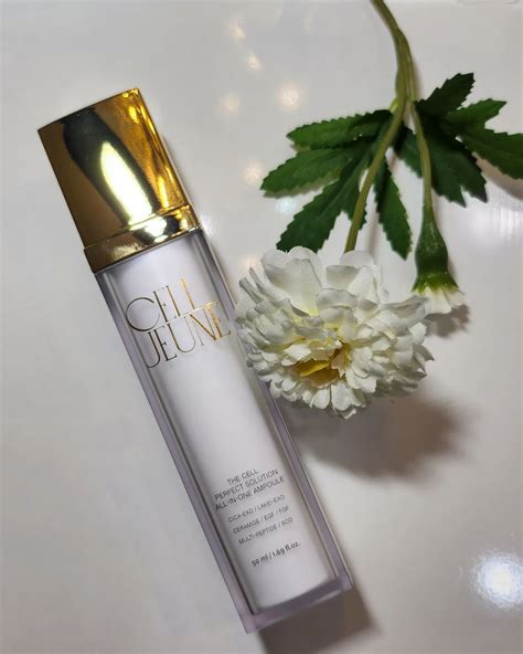 임수연 Thecell 안써본 사람은 있어도 한번만 써본 사람은 없는 더셀이어라 두가지로 화장을