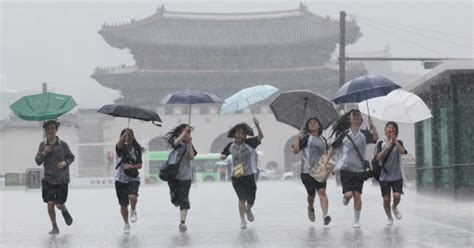 이번 주말 중부지방 ‘폭염 속 소나기…남부는 13일부터 다시 장맛비