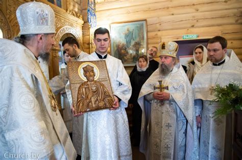 В Неделю 33-ю по Пятидесятнице Патриарший Экзарх совершил Божественную ...