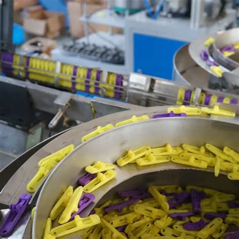 Plastic Clamp Clip Assembly Machine Nylon Clamp Assembly Machine