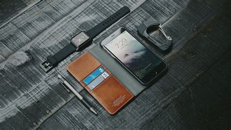 Leather Iphone Folio Wallet Key Features Price And Alternatives