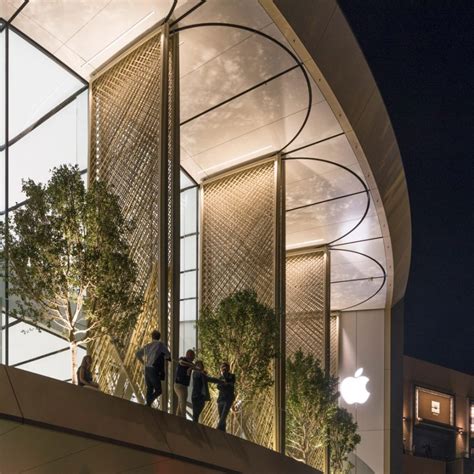 Foster Partners Opens One Of Our Greenest Apple Spaces In Singapore