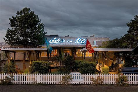 Saltys On Alki Businesses Seattle Met