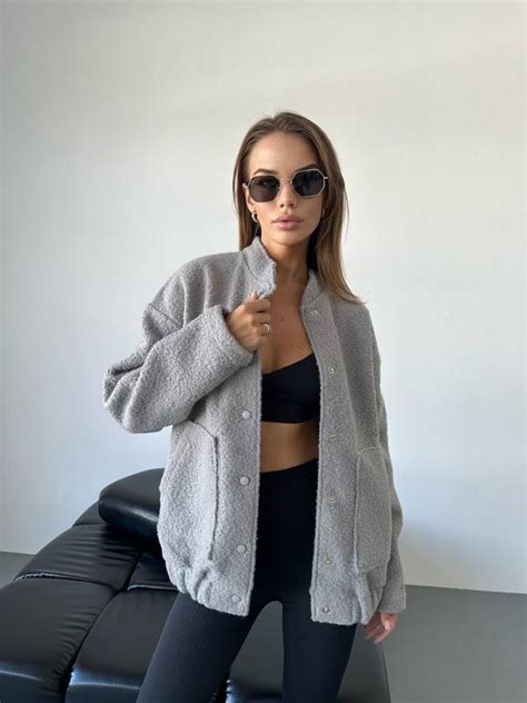 Бомбер — ціна 2700 грн у каталозі Куртки Купити жіночі речі за доступною ціною на Шафі Україна