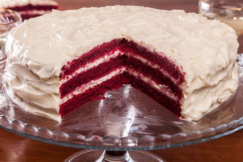 Рецепта за торта Червено кадифе Лесна рецепта за класическа торта с червени блатове и свеж крем