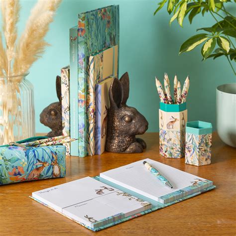 Sticky Notes Folder Kissing Hares Wholesale Stationery