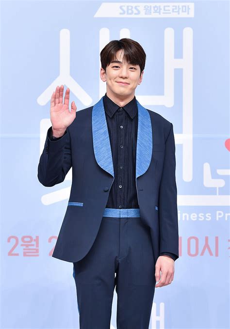 E포토 김민규 훈훈한 미소