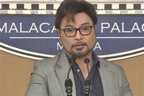 Arnell Ignacio Graduates College At Age 55 Netizens React
