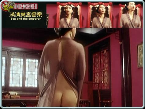 Голая Джули Ли в Sex And The Emperor