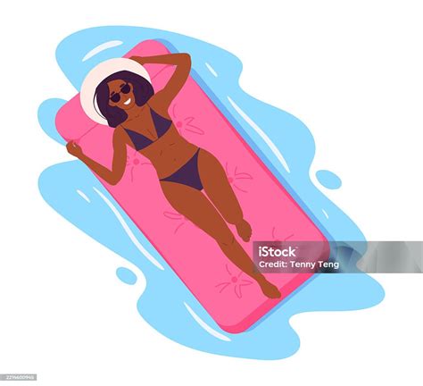 풍선 매트리스에 떠 있는 소녀 여성 캐릭터는 바다 또는 수영장 플랫 벡터 일러스트 레이 션에서 분홍색 풍선 매트리스에서 수영합니다 고무 매트리스에서 휴식을 취하는 여자