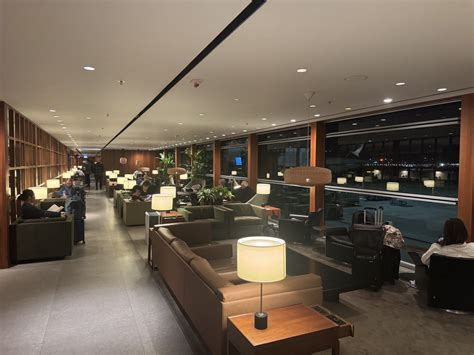 Cathay Pacific Business Lounge Hong Kong