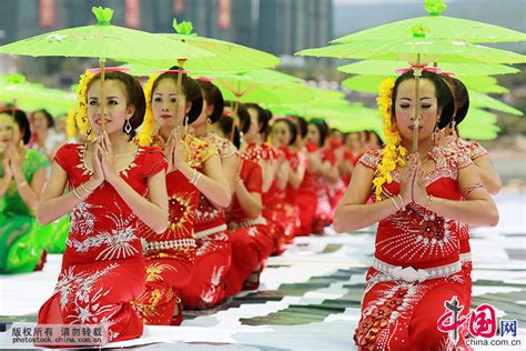 西双版纳欢庆傣历新年 组图 图片中国中国网