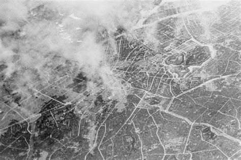 Tokyo Marks 80th Anniversary Of Us Firebombing That Killed 100000 In