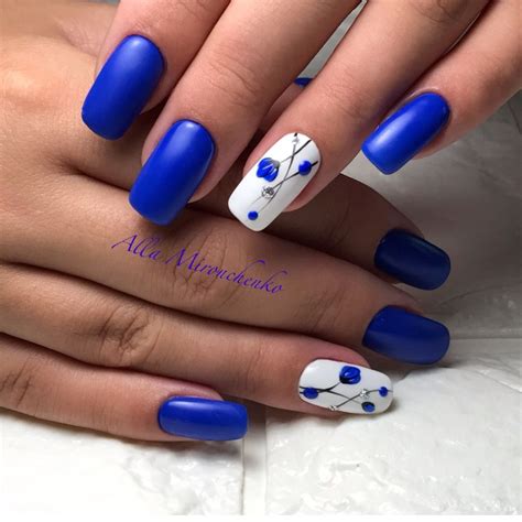 Pin By Szilvia Ács On Köröm Blue Nail Art Designs Blue Nail Designs