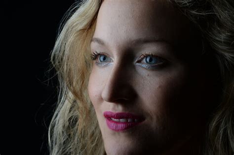 Maekup Bilder Durchsuchen 69 Archivfotos Vektorgrafiken Und Videos Adobe Stock