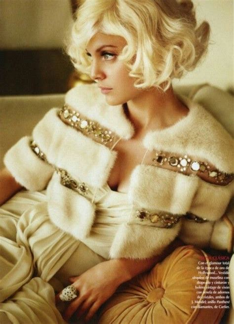 Pin By Stephanie Balarus On I Am Doing My Hair Fashion Fur Fashion