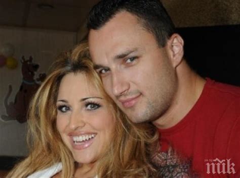 Ето коя открадна мъжа на фолк певицата Рени СНИМКА Информационна агенция ПИК