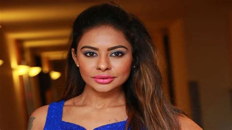 Trisha Famous After Bathing Video I Am Hotter Than Her And Will Expose